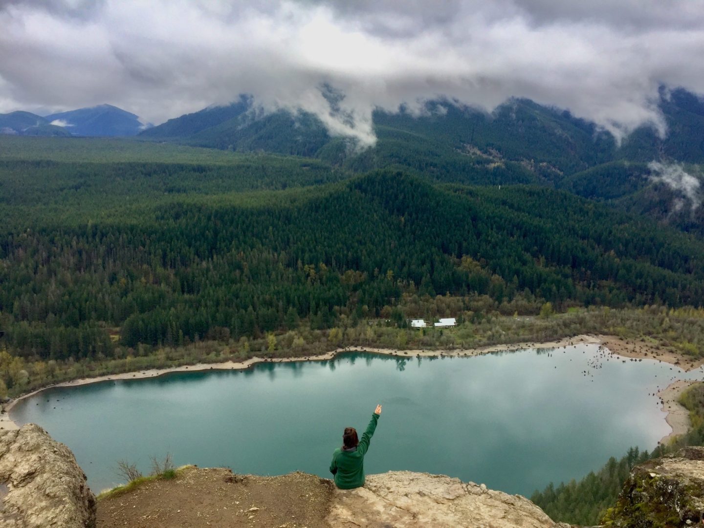 5 Hiking Trails Near Seattle that are Easily-Acessible with Amazing Views